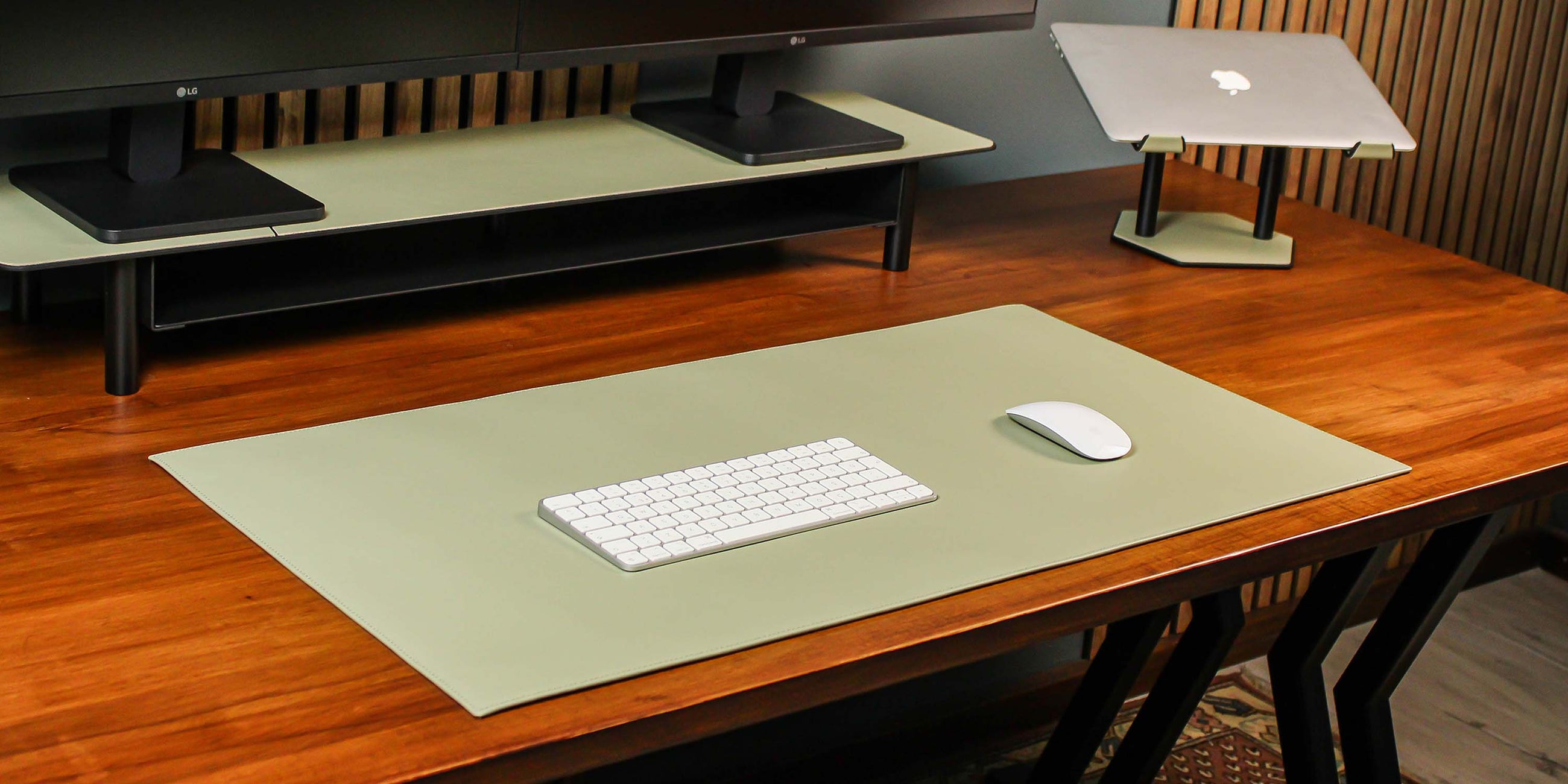Choosing the Right Desk Mat Size: A Complete Guide – SycamotreCustom